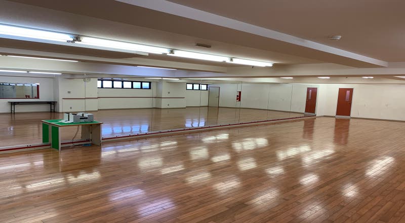 【モノレール企救丘駅　徒歩1分】ダンス、ヨガなど各種レッスンが可能な大型スタジオ！