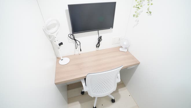 <ミニマルワークスペース高田馬場No.2>戸山口から徒歩2分!完全個室⭐️光回線Wi-Fi📶モニター🖥テレワーク/Web会議の写真1