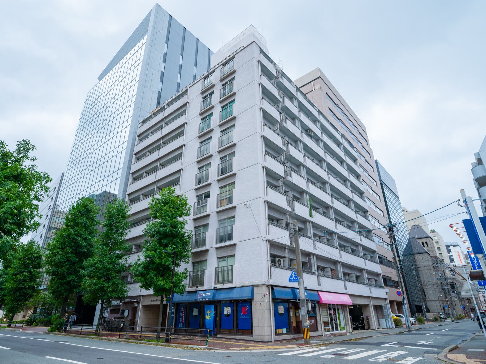 24h/飲食OK/博多駅出口2分/最大12名/明るい/光Wi-Fi/設備無料/55㌅モニターの写真15