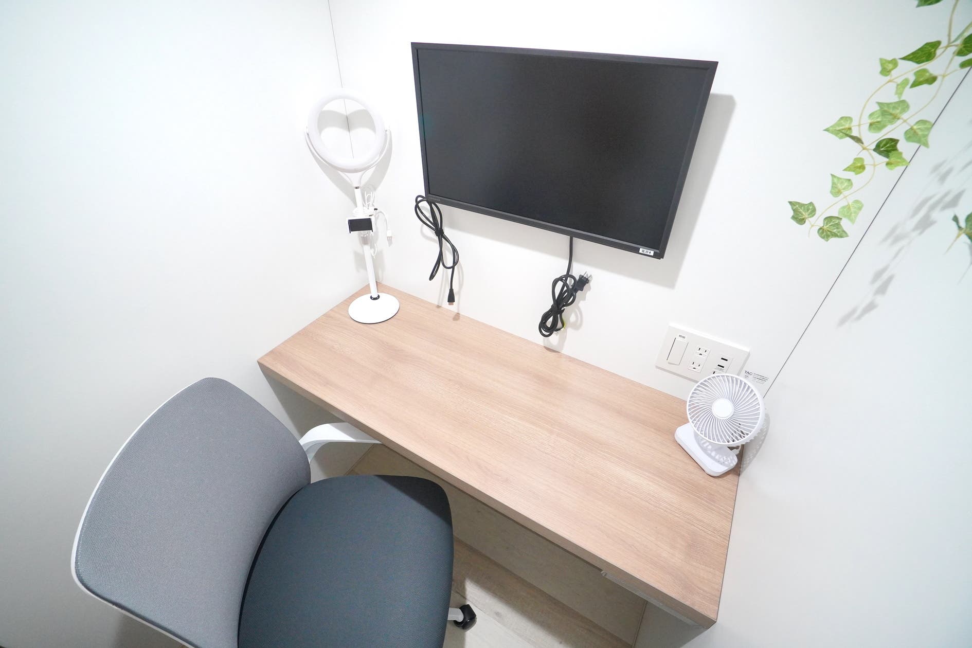 ＜ミニマルワークスペース高田馬場No.1＞戸山口から徒歩2分！完全個室⭐️光回線Wi-Fi📶モニター🖥テレワーク/Web会議の写真5