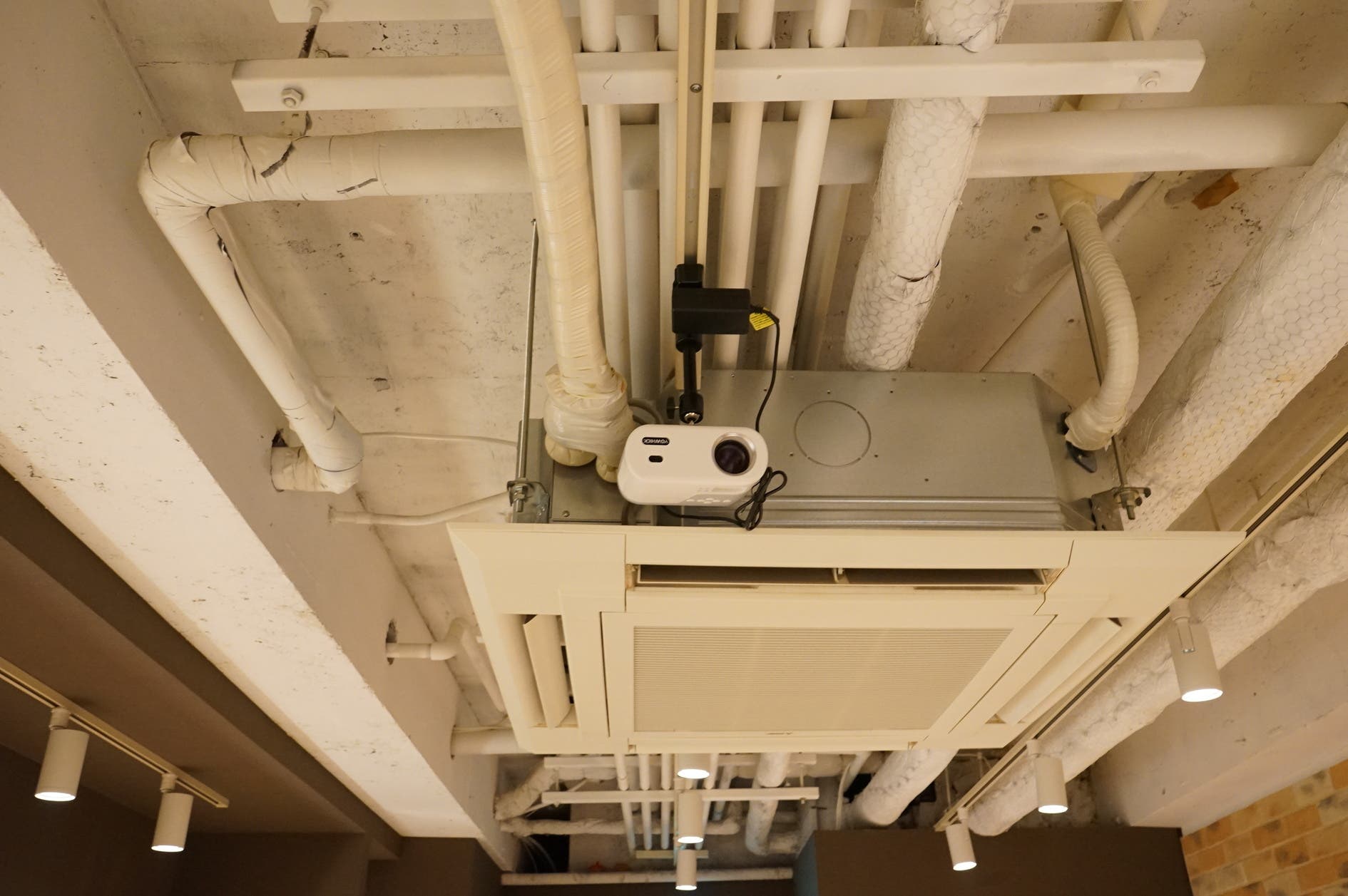 ★キッチン設備充実★レストランバー/WiFi、電源、PJ完備でセミナーや、歓送迎会、動画撮影も◎の写真9