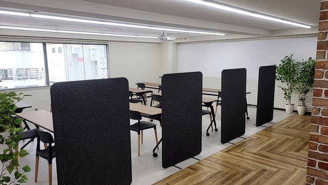 <セミナー会議室>⭐️20名利用可⭐大阪梅田駅から徒歩1分♪室内明るい・窓あり換気OKの写真3