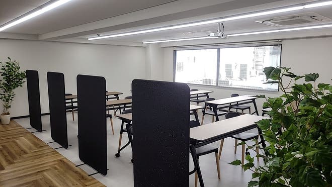 <セミナー会議室>⭐️20名利用可⭐大阪梅田駅から徒歩1分♪室内明るい・窓あり換気OKの写真4