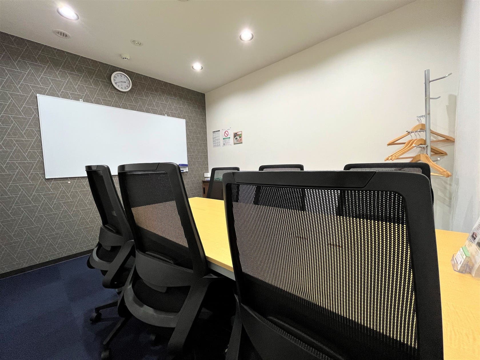 【BIZcomfort神戸三宮】三宮（三ノ宮）駅各線から徒歩５分！６名用貸会議室の写真8