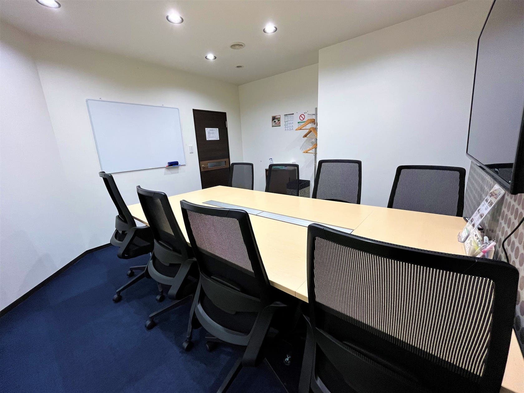 【BIZcomfort神戸三宮】三宮（三ノ宮）駅各線から徒歩５分！8名用貸会議室の写真7