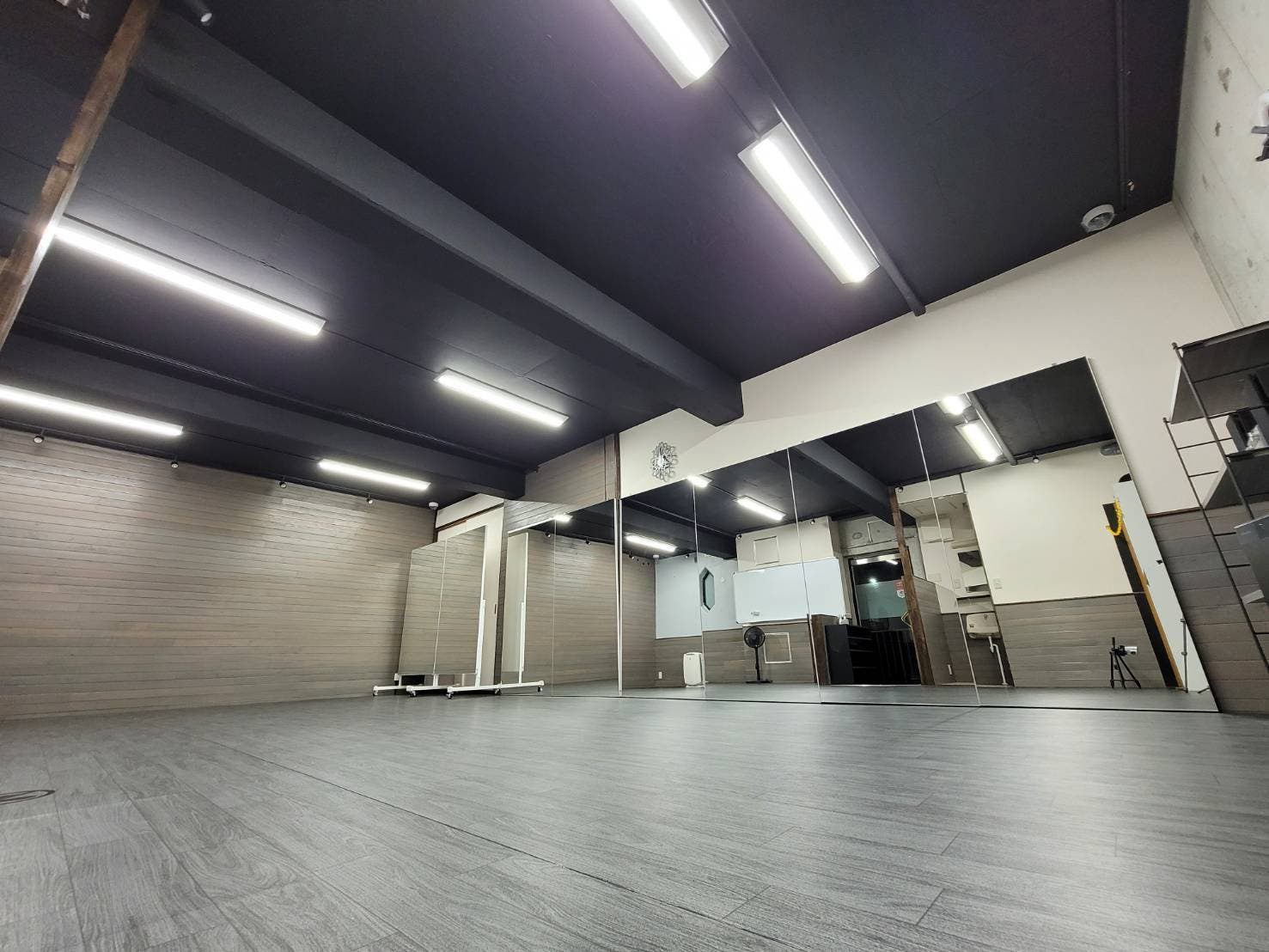 ✨2022年9月1日オープン！！駅チカ！当日予約OK！24時間利用可能！レンタルスタジオBigTree 泉南店✨　の写真4