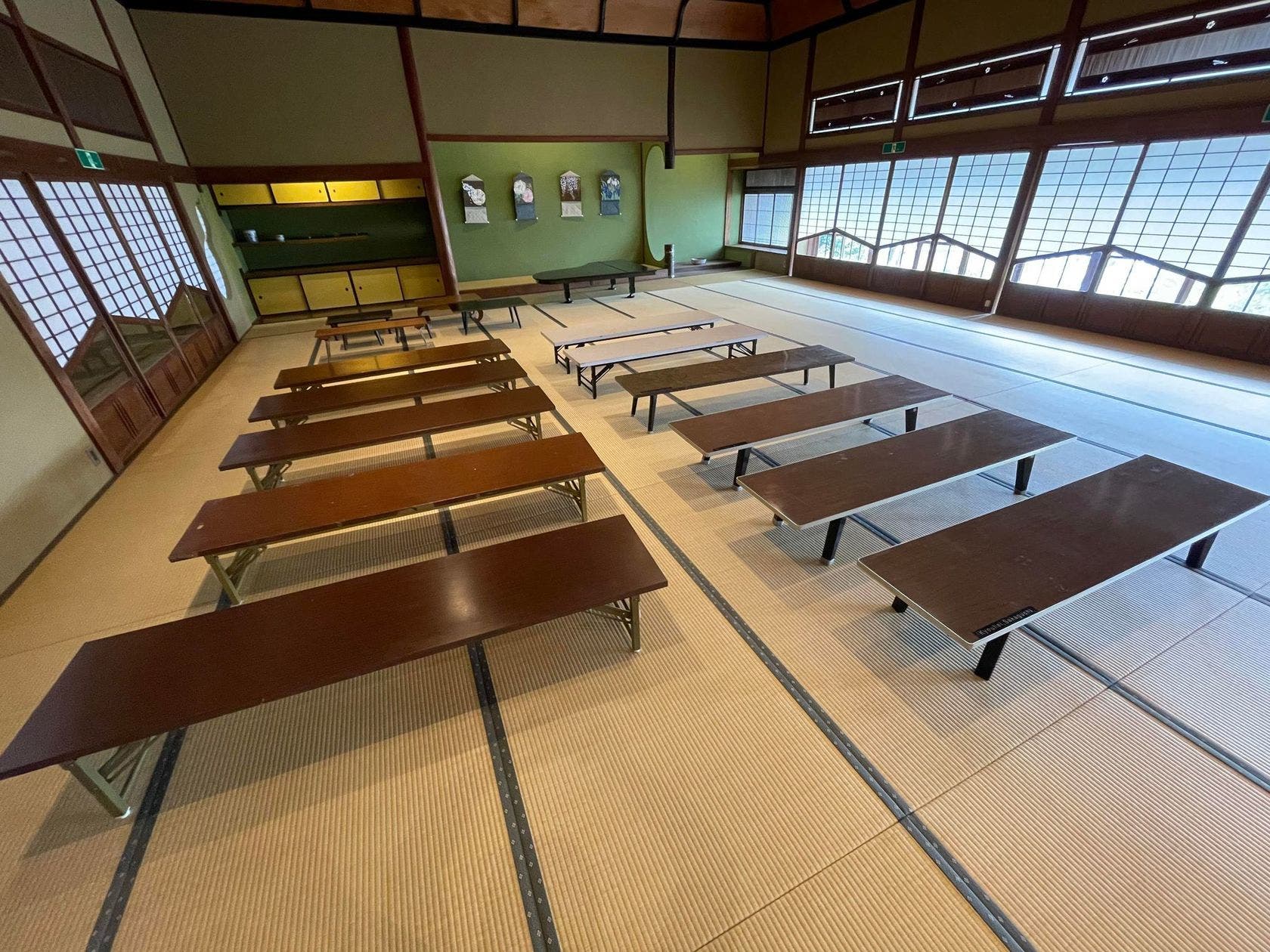 約60畳の元宴会場貸しスペースの写真25