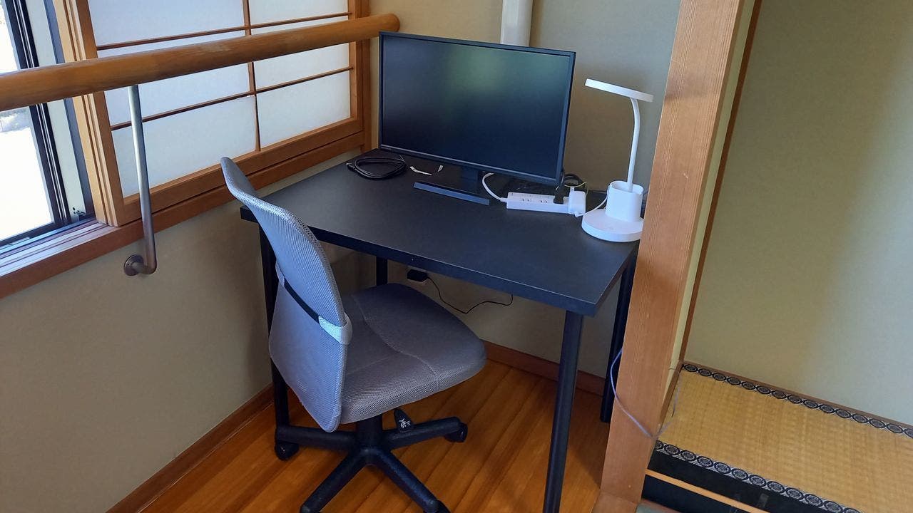 かけ流し温泉銭湯の少人数のテレワーク等に最適な個室の写真5