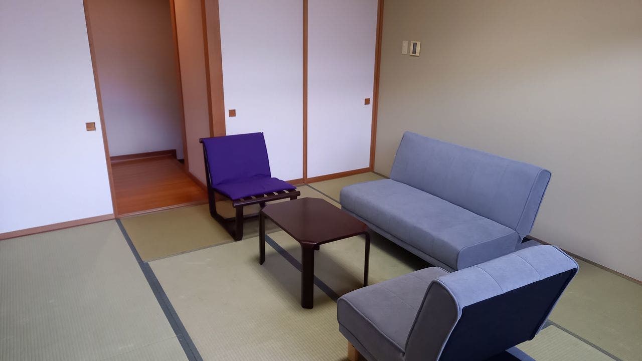 かけ流し温泉銭湯の少人数のテレワーク等に最適な個室の写真7