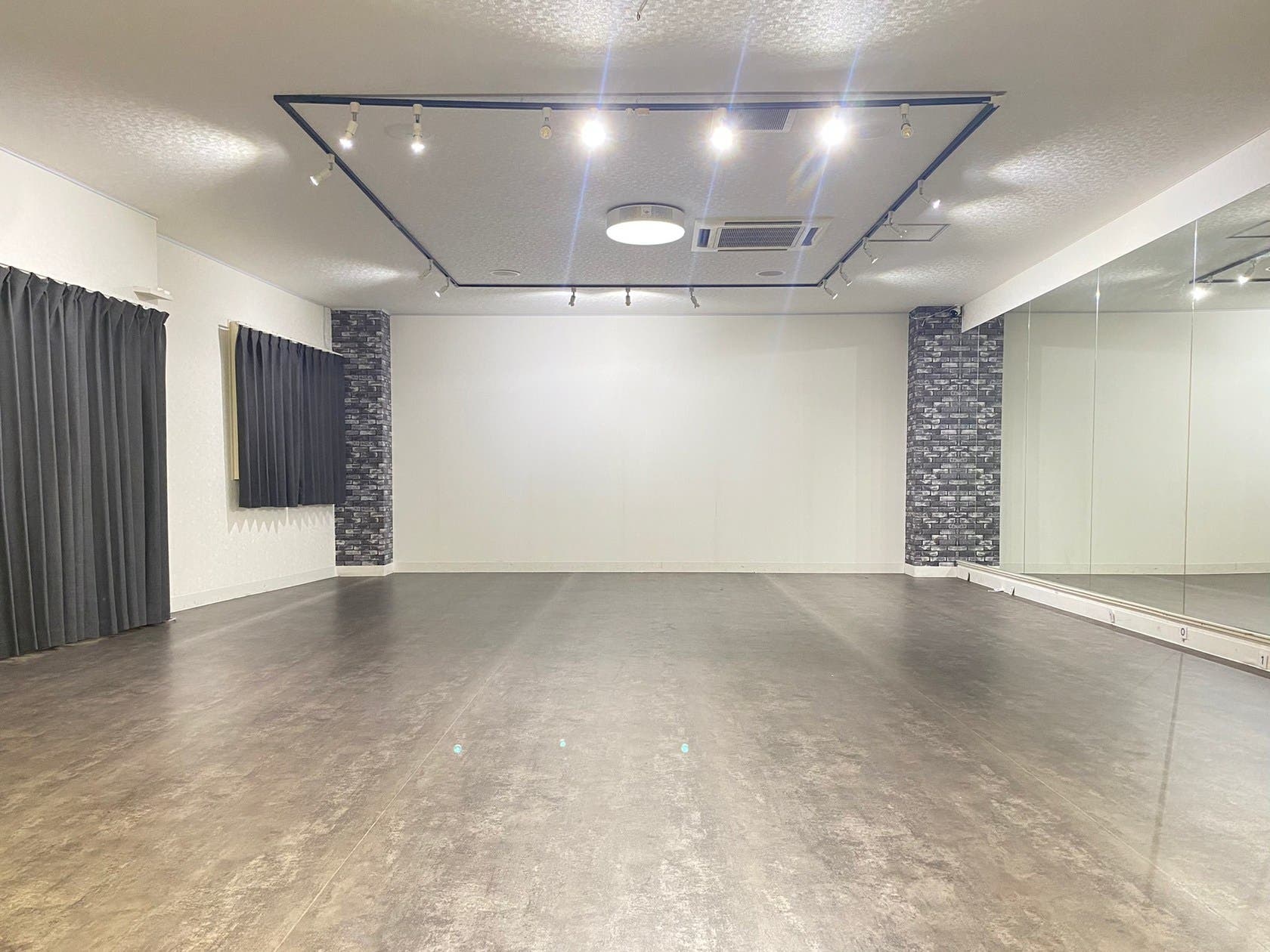 【駅近！おしゃれで開放感のあるスタジオ】リハーサルやワークショップ・各種レッスンに最適の写真4