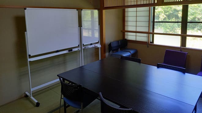 かけ流し温泉銭湯の会議、セミナー、教室等に最適な個室の写真2