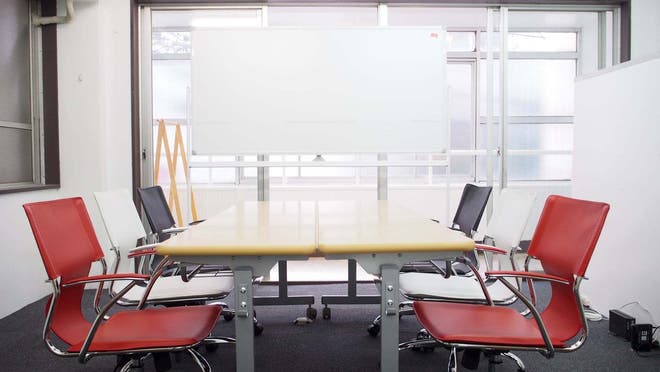 【西新宿駅 徒歩1分】プロジェクター無料🉐高速Wi-Fi💻個室/最大12名/レンタルスペース『Crave西新宿01』の写真3