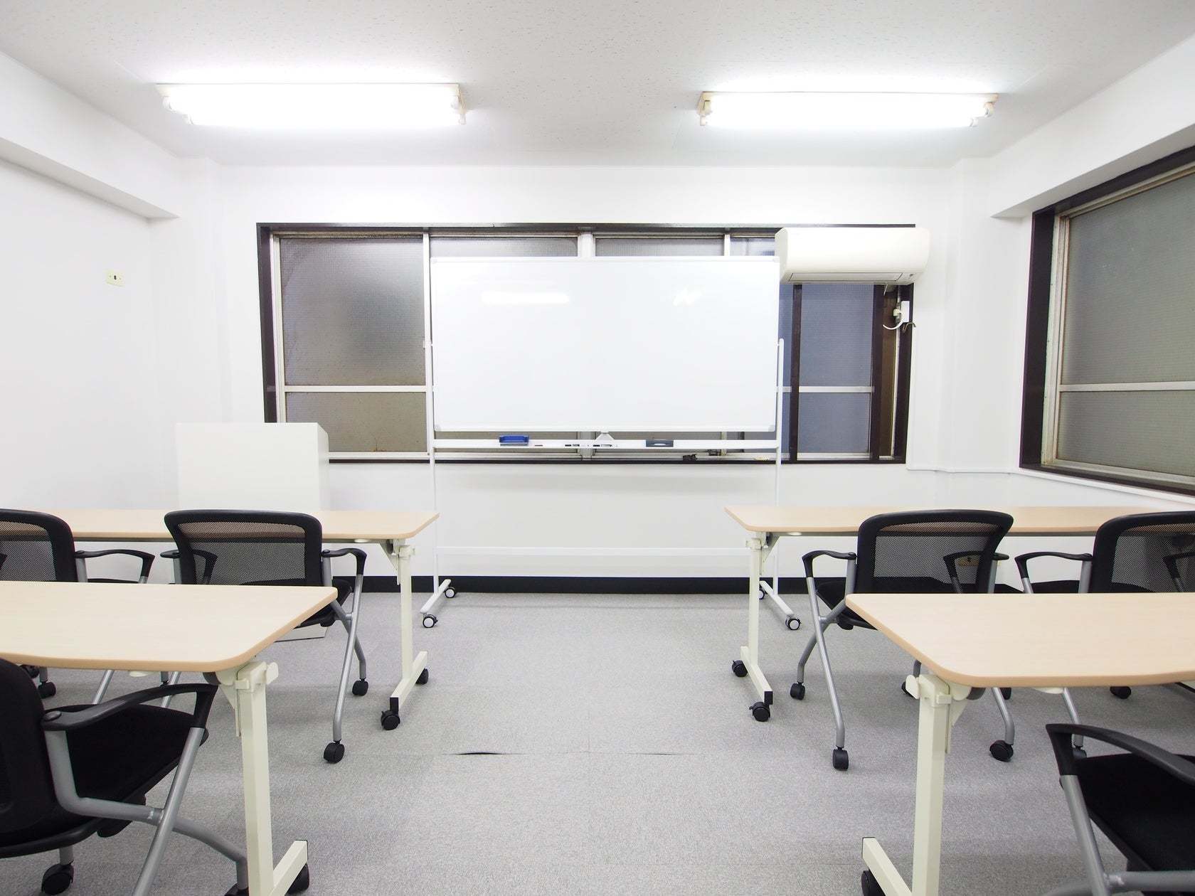 【西新宿駅徒歩１分】プロジェクター無料🉐高速Wi-Fi💻個室/最大30名/レンタルスペース『Crave西新宿02』の写真5