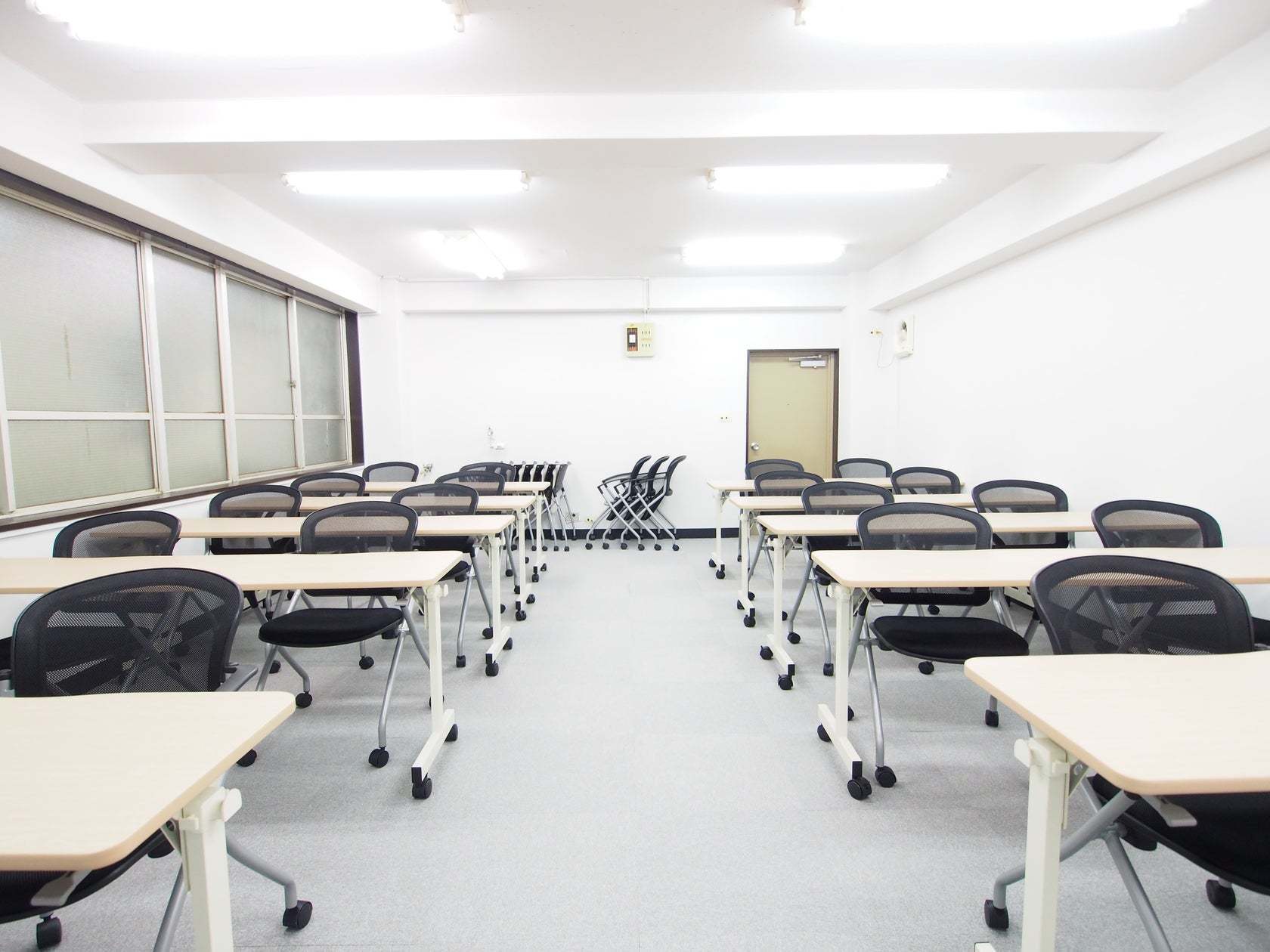 【西新宿駅徒歩１分】プロジェクター無料🉐高速Wi-Fi💻個室/最大30名/レンタルスペース『Crave西新宿02』の写真7