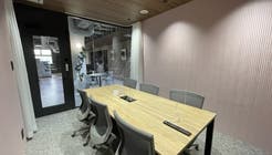志木駅南口徒歩30秒 おしゃれでキレイな貸し会議室(ミーティングルームC)の写真2
