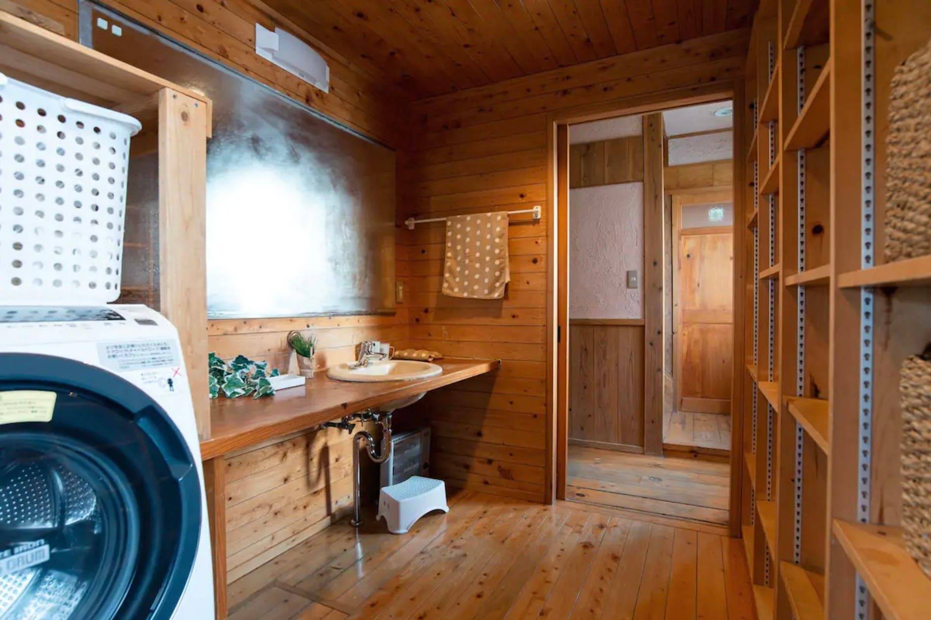 【別府鶴見小倉の豪邸】使い方色々、見晴らしいい高台でママ会、女子会、懇親会、P2台、広々一軒家貸し切りヴィラレガーロの写真5