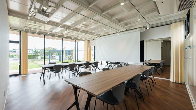 【Community2】✨U-SPACE小山中央店✨大鏡やプロジェクターなどが充実しています♪Wi-Fi/小山市の写真1