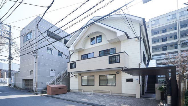 203号室 3人利用可 ワリカンでお得 一日利用は3,980円! 窓付きの完全個室 資格勉強 家庭教師 英会話レッスンの写真8