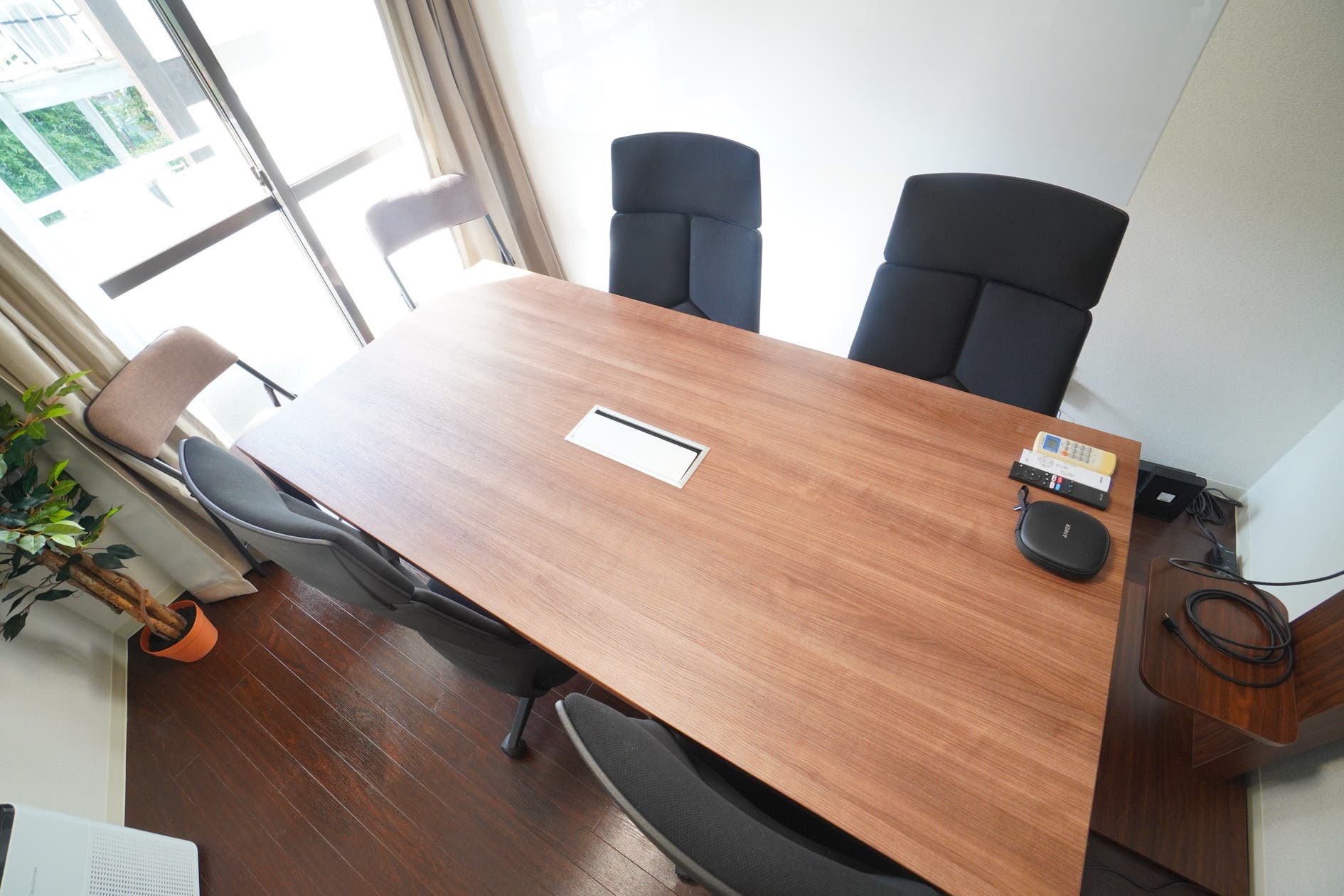 ＜二子玉川会議室＞完全個室✨光Wi-Fi📶大型モニター兼スマートテレビ📺会議/商談/テレワークの写真8