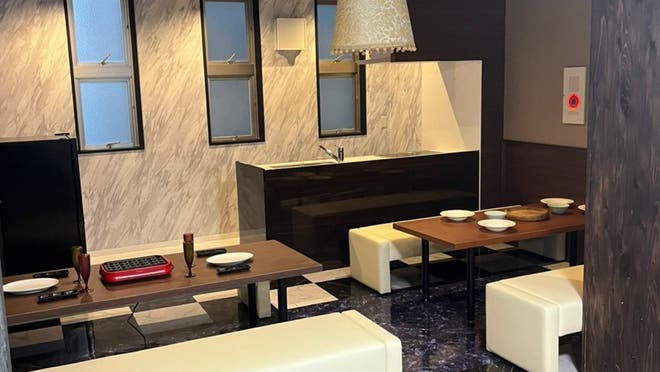 泉の広場より徒歩2分❕ゆったり寛げる贅沢空間✨オープンキッチン付の写真5