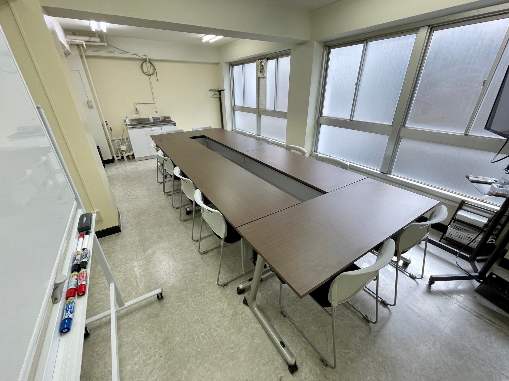 201【秋葉原駅5分】盛り上がる用途OK！リーズナブル会議室の写真10