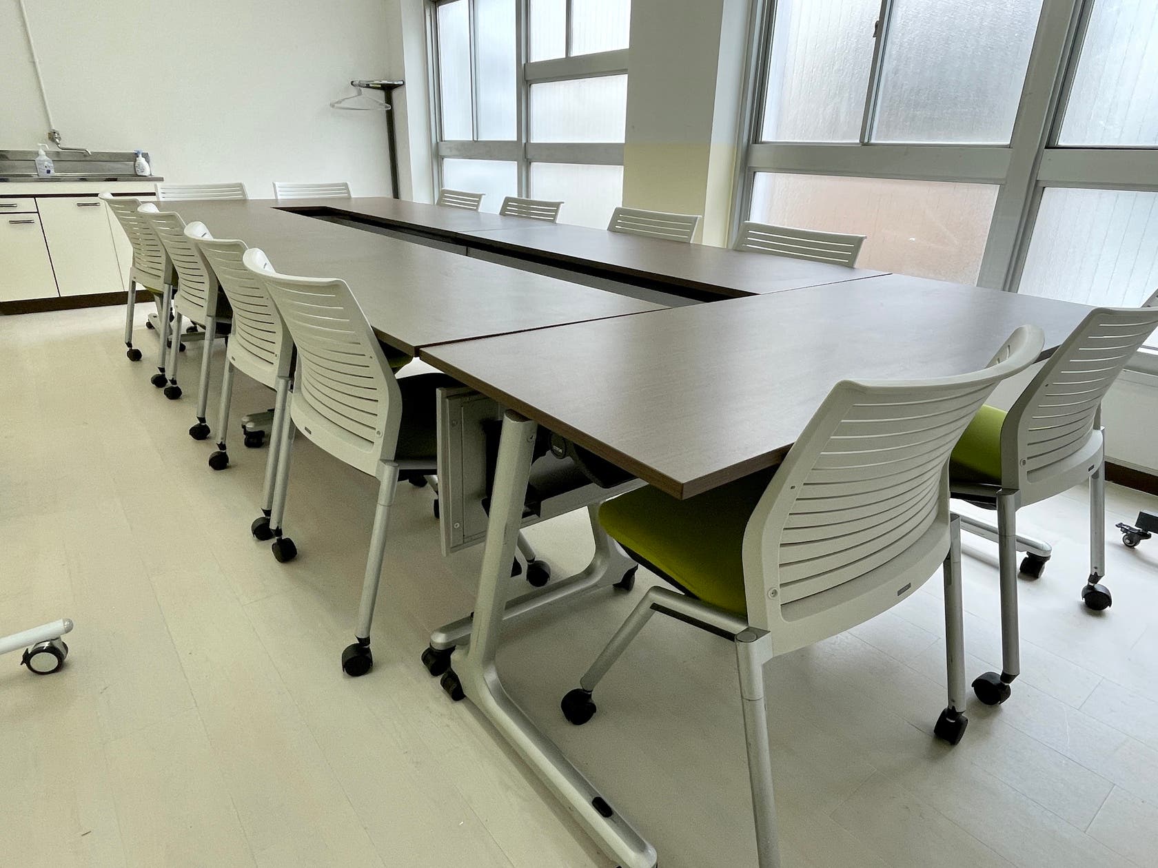 202【秋葉原駅5分】盛り上がる用途OK！リーズナブル会議室の写真11