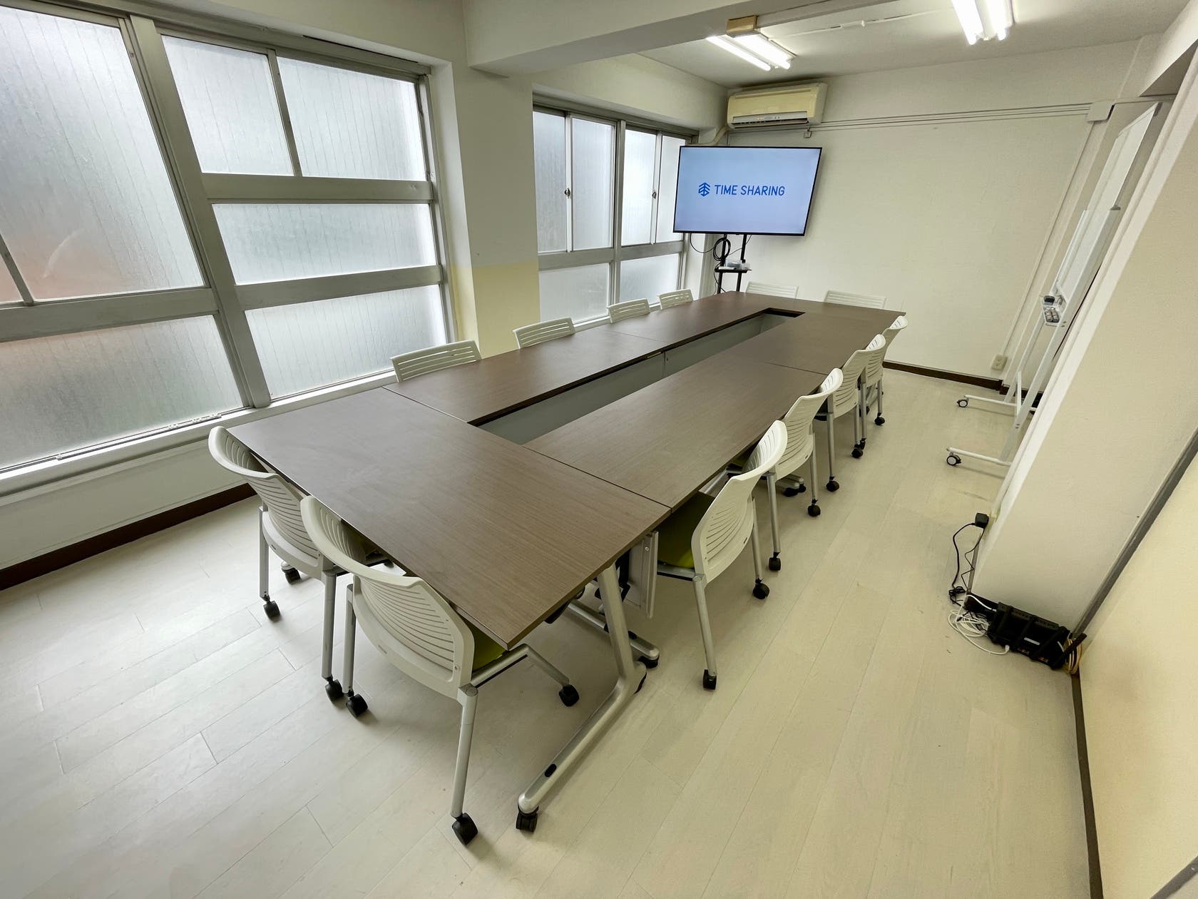 202【秋葉原駅5分】盛り上がる用途OK！リーズナブル会議室の写真5