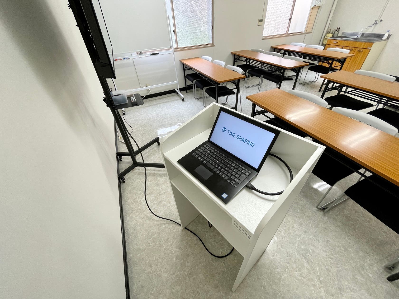 205【秋葉原駅5分】盛り上がる用途OK！リーズナブル会議室の写真7