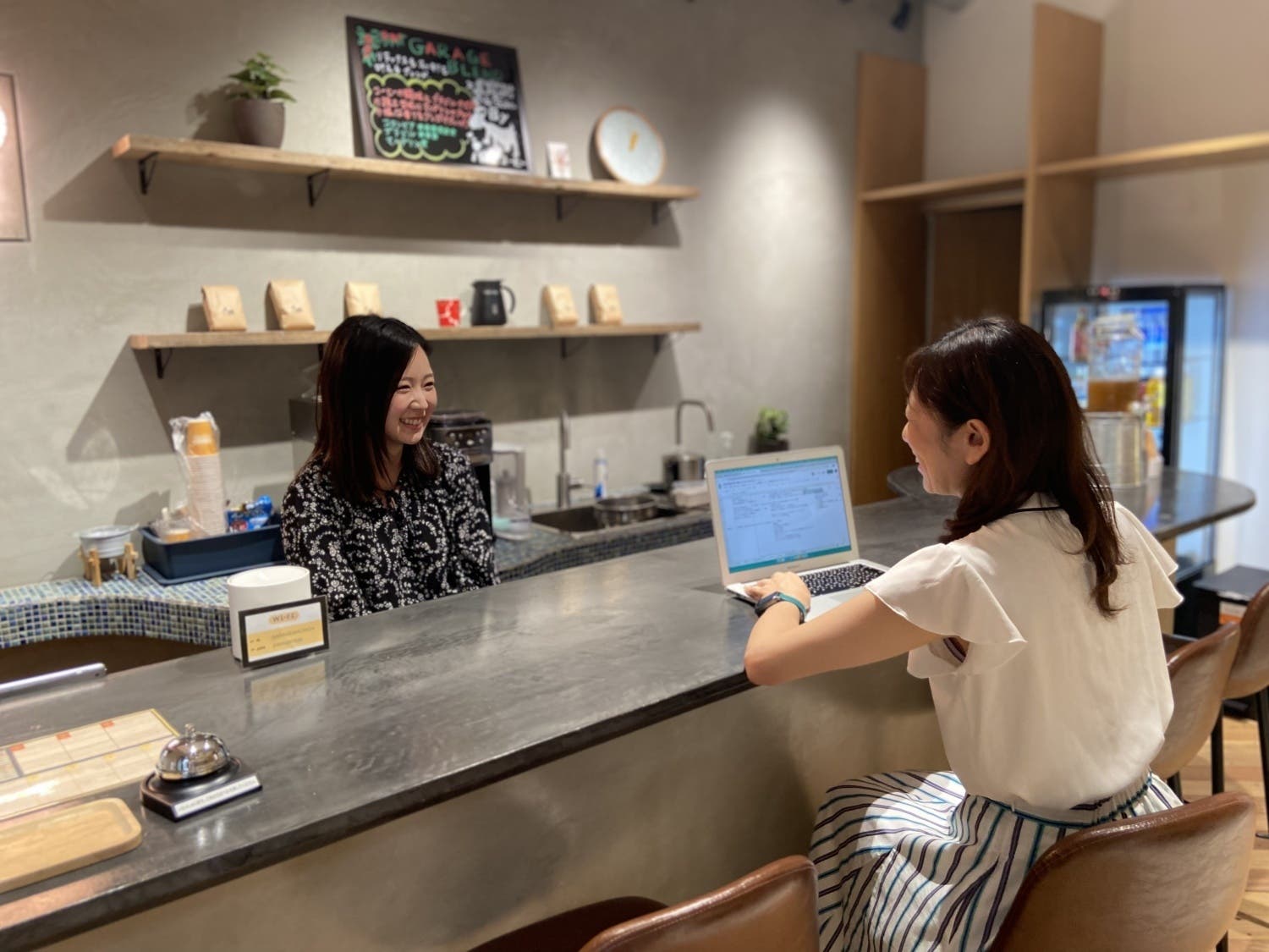 【町田 おしゃれなカフェ風ワークスペース】全席WEBミーティング可能／駐車場無料／フリードリンク＆スナックの写真5