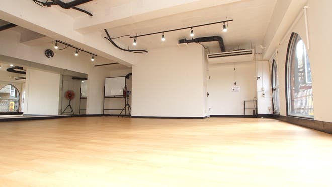 「 大型壁面ミラー✨BOSEステレオ♪ Wi-Fi📶 窓がある広々スタジオ 」の写真3