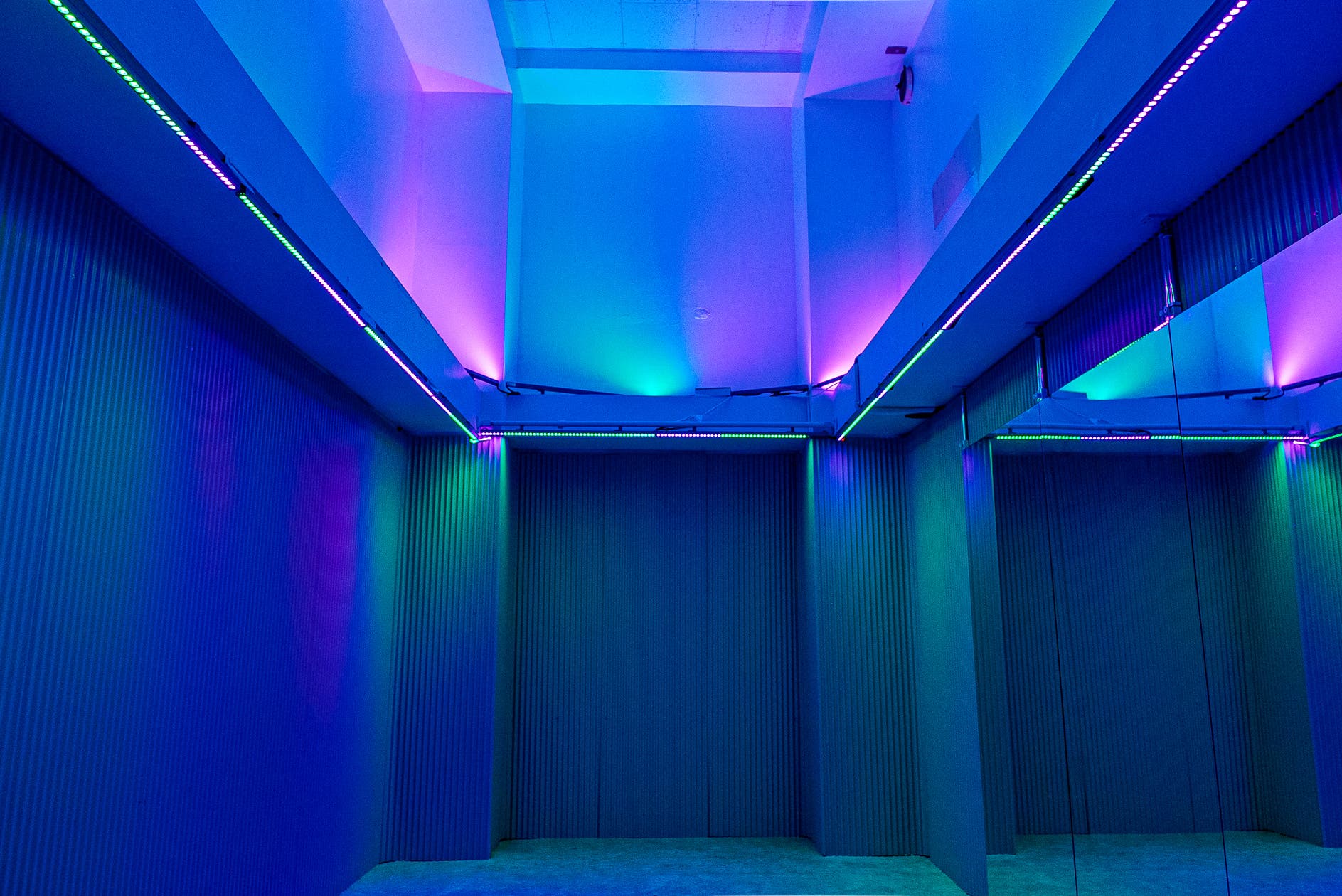 ベストホスト運営✨天高5m！照明で色が変えられる！ポートレート・Tiktok撮影に最適なスペース・ダンススタジオ！【4F】の写真12