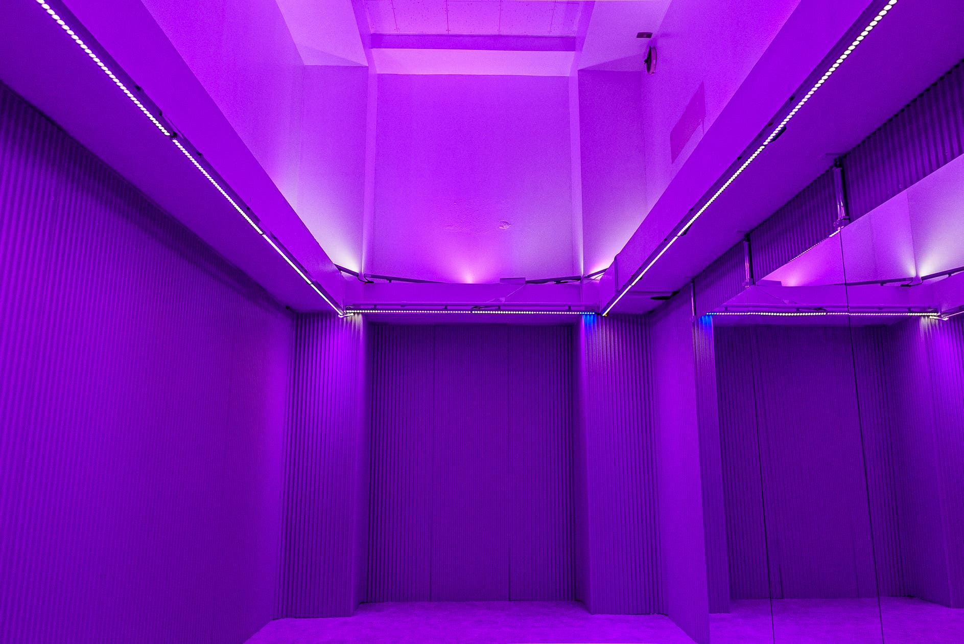 ベストホスト運営✨天高5m！照明で色が変えられる！ポートレート・Tiktok撮影に最適なスペース・ダンススタジオ！【4F】の写真21