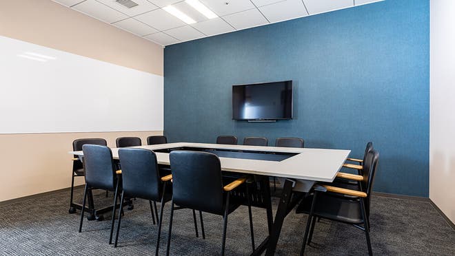 名古屋会議室 Tsudoico 名古屋駅前店 RoomE【国際センター駅直結!ネイビーがキーカラーの室内は最大18名利用可能】の写真1