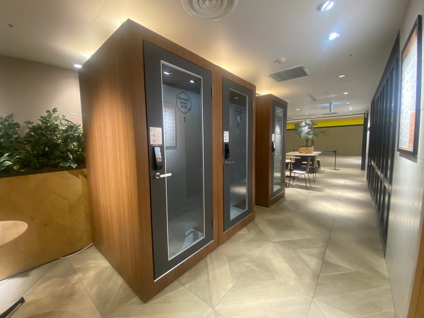 ＜RemoteworkBOX セントラルパーク店【No.3】＞完全個室⭐️Wi-Fi無料！/ 2時間以上の利用でお得！の写真1