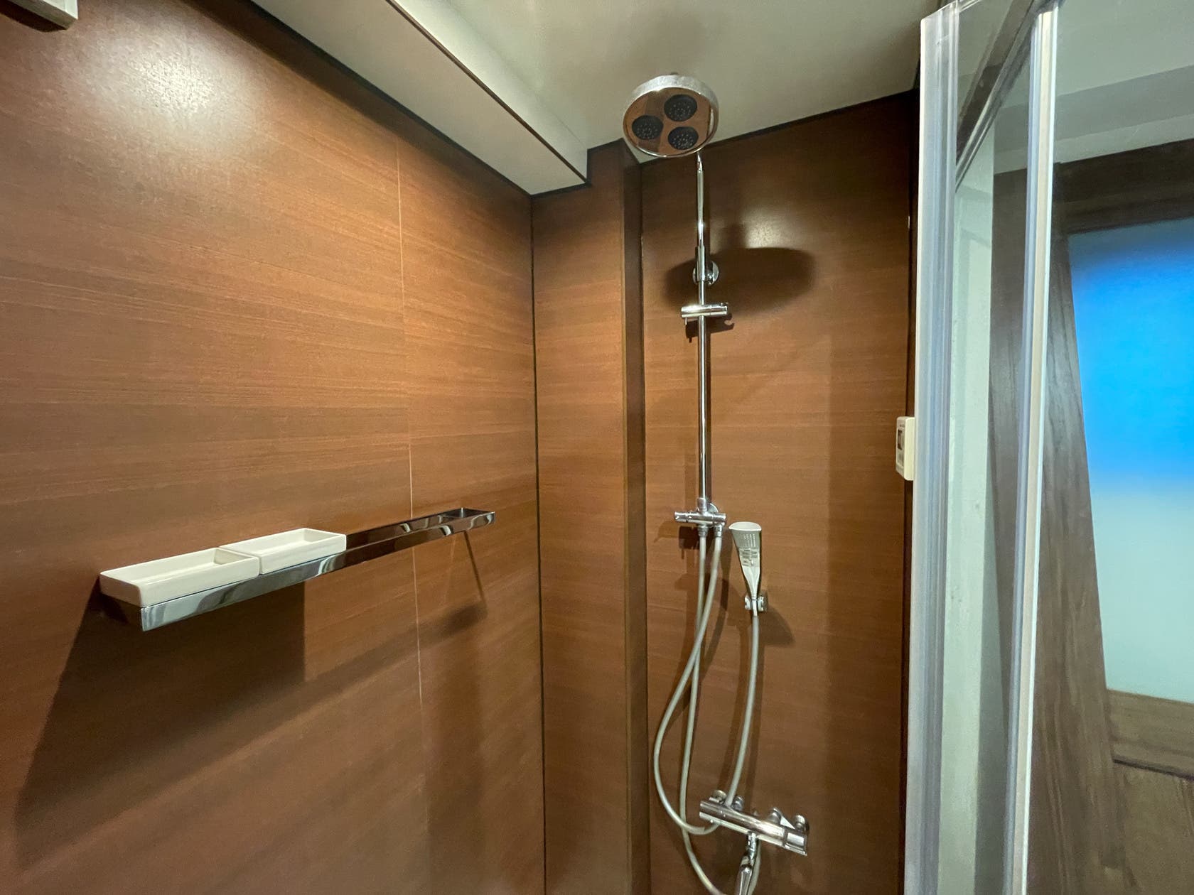 ボドゲ上野1号店⭐️ボードゲーム役４０種類🎲大人気ゲーム機完備🎮光回線⚡動画向きの写真21