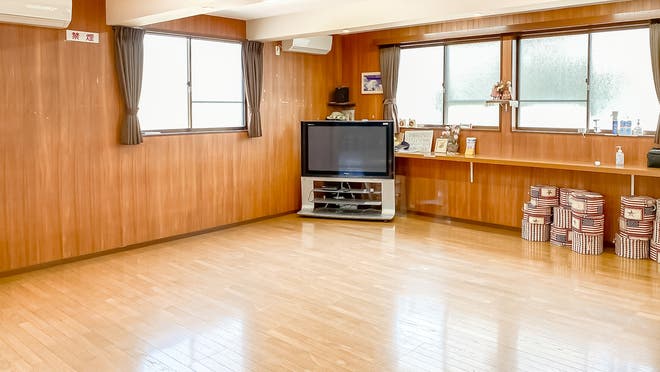 レンタルスペースかとう・2階ホール<24時間、最大20名利用可能なスペース(パーティ/懇親会/演奏/ダンス/体操/会議)>の写真4