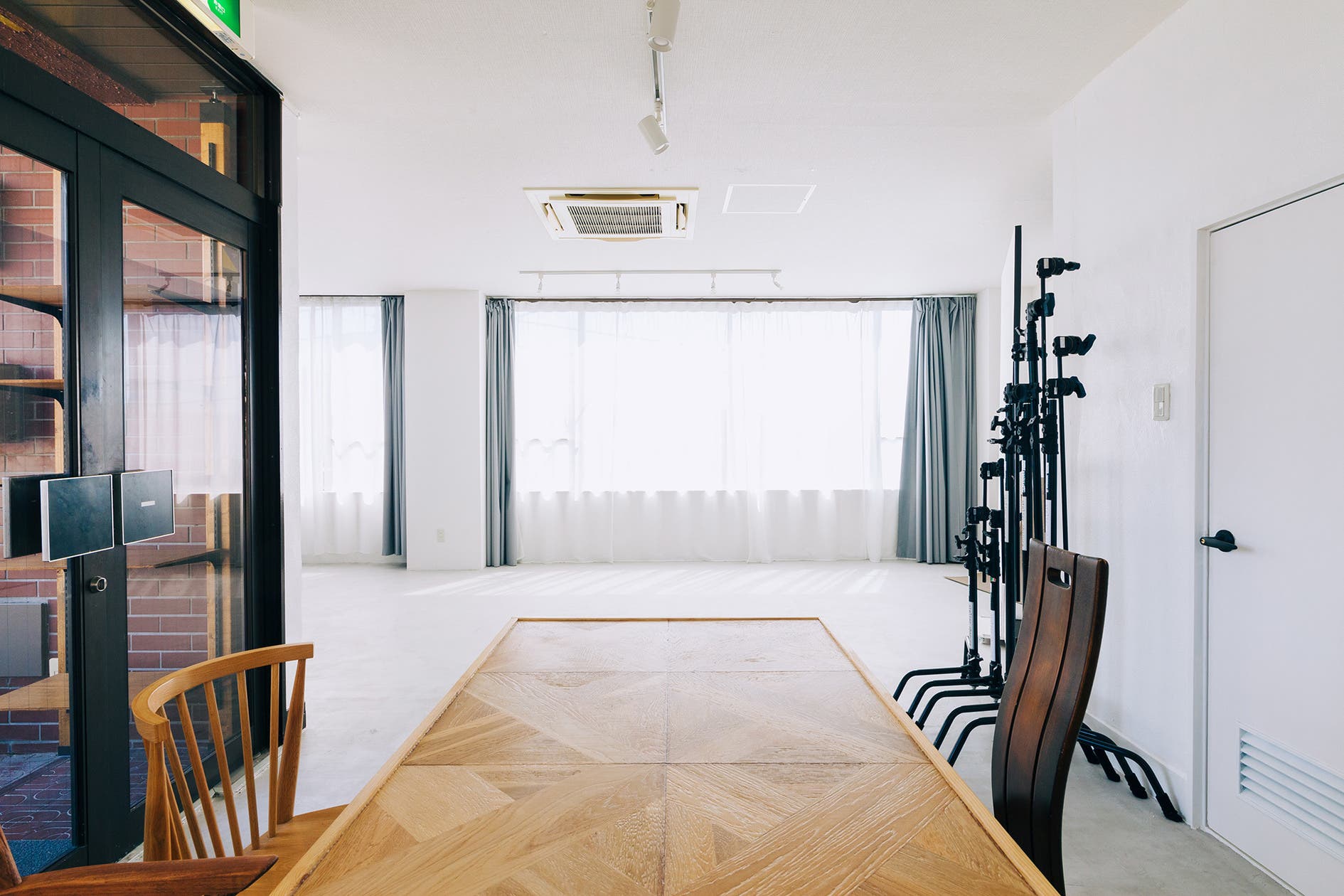 【 無料機材も充実 】 南向き窓で柔らかい自然光・白壁・モルタル床・奥行き8m ・清潔【駅近！大田区馬込駅2分】の写真11