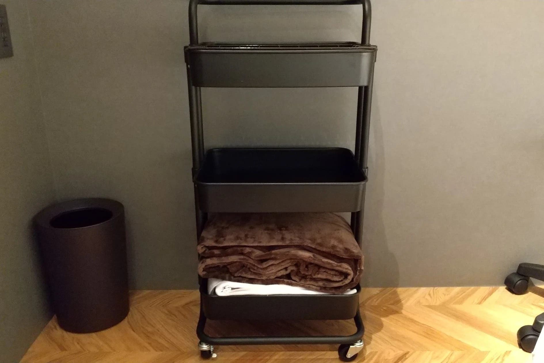 【福岡祇園駅 5番出口から徒歩3分】ホテルの客室をサロンに！対面の椅子があるお部屋です！【201号室】minoribaの写真10