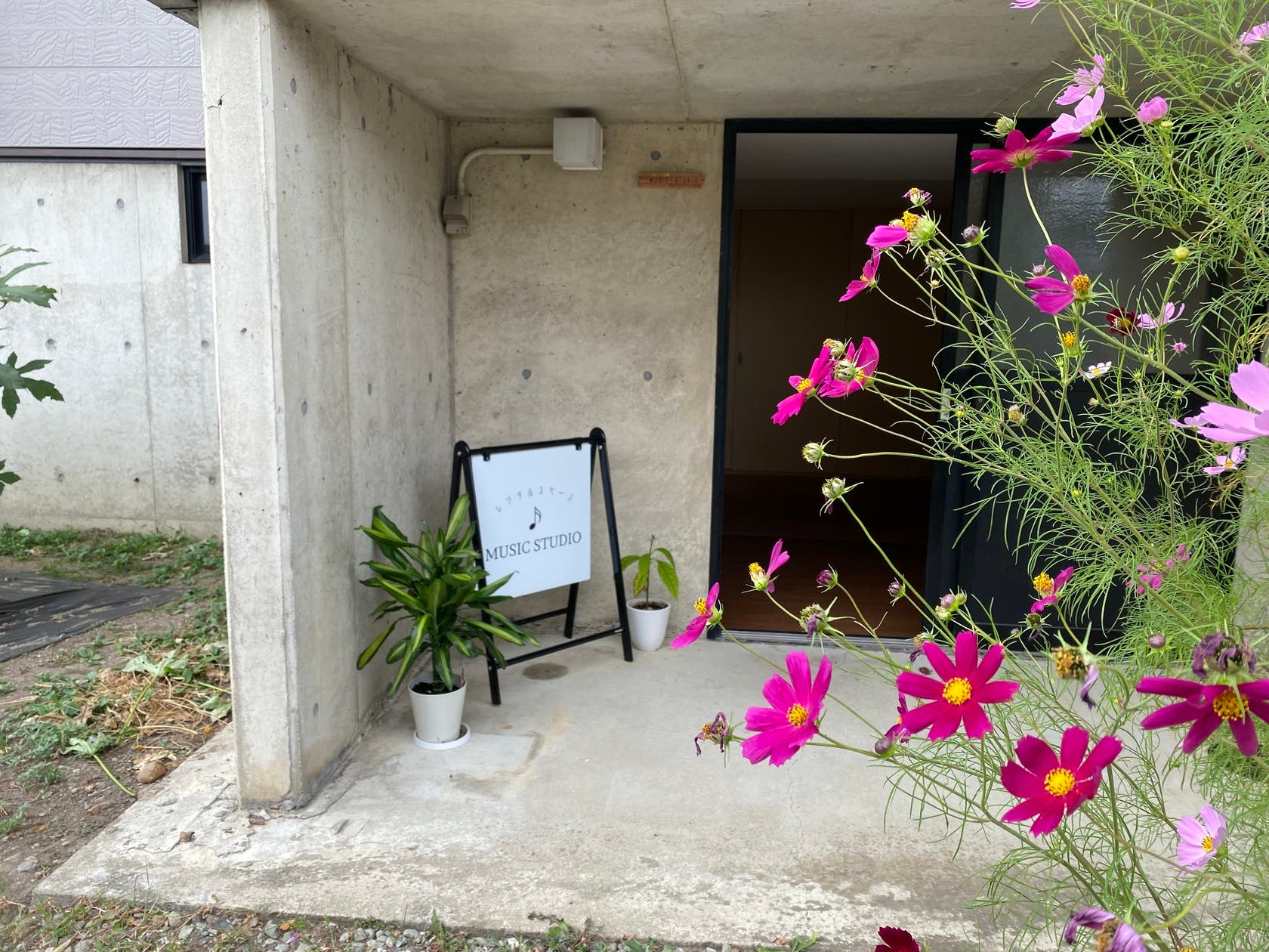 新庄市国道13号近く 防音室  楽器練習 写真動画撮影 ウェブ会議 リモートワークの写真12