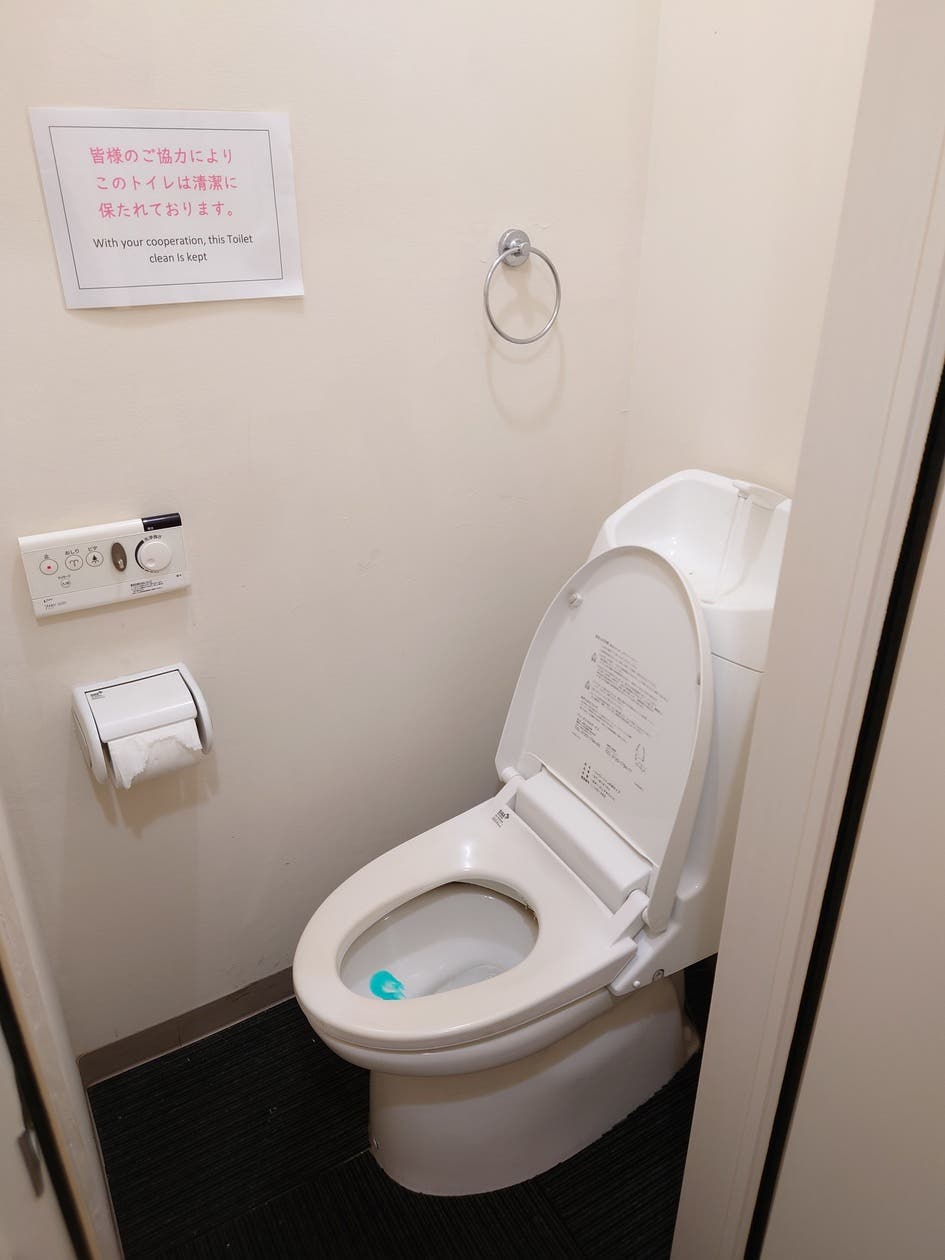 【24時間営業！】駅から徒歩5分以内で１階階段なし！4Kモニタや高速無料wifiも完備！の写真5