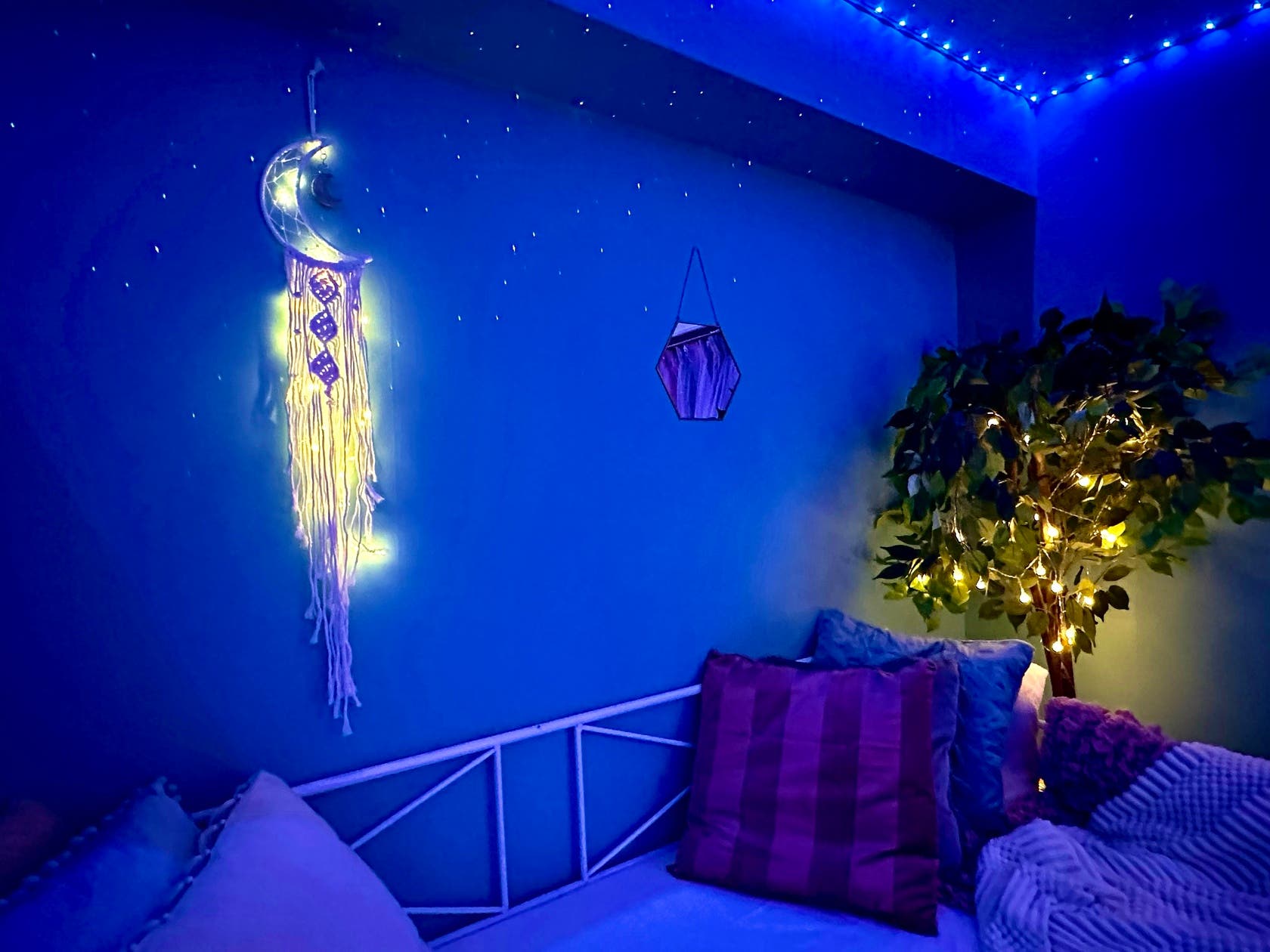 🌸学割&レベチな特割🌸SNSで大人気‼︎LEDライト搭載✨100インチプロジェクター映画見放題🎥大人気ゲーム機、ボドゲ完備の写真8