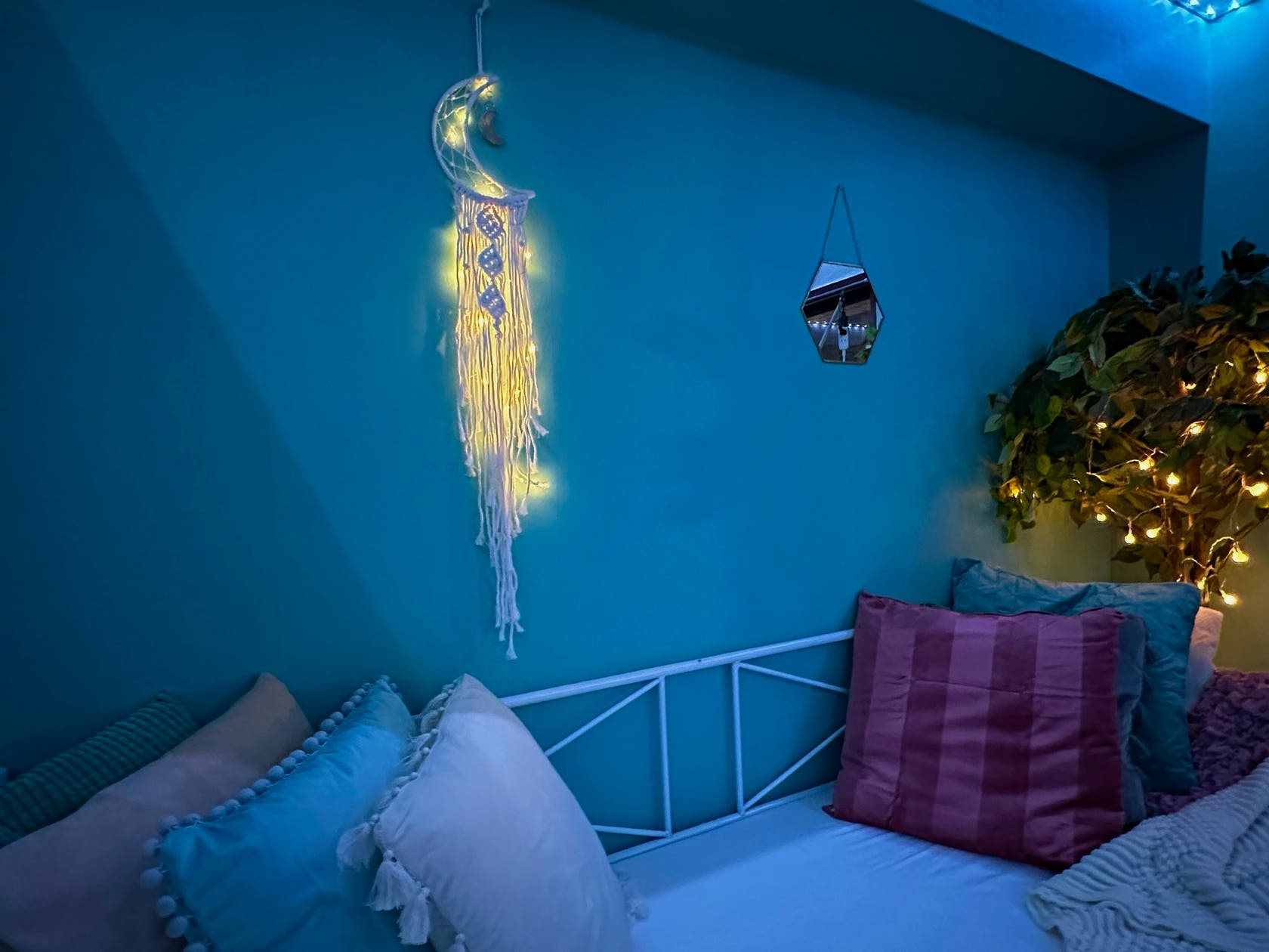 🌸学割&レベチな特割🌸SNSで大人気‼︎LEDライト搭載✨100インチプロジェクター映画見放題🎥大人気ゲーム機、ボドゲ完備の写真14