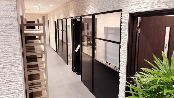 【全身鏡完備,Wi-Fi完備,モニター完備,空調完備,化粧室完備,防音】レッスン・講習会・各種練習・写真撮影用スタジオの写真4