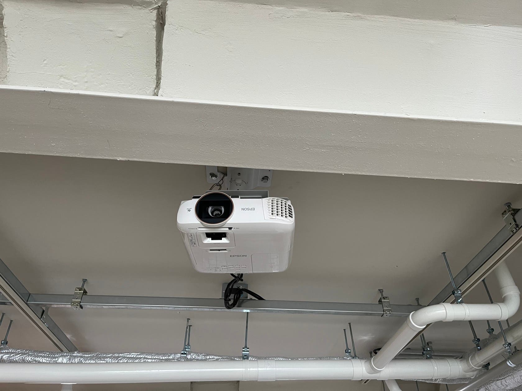 【addict.gallery】桜川駅徒歩1分。自然光が射すギャラリー・イベントスペースの写真9