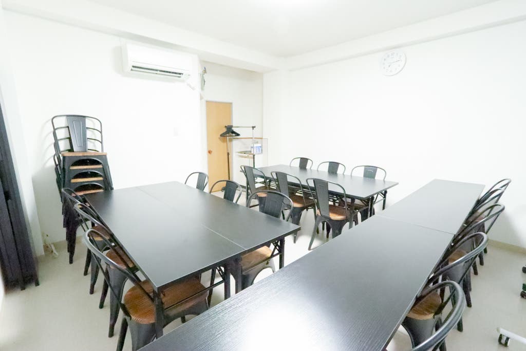 【池袋駅1b出口41秒！24名】大型ディスプレイ・ホワイトボード・高速WiFi全て無料！土足可！ふれあい貸し会議室 池袋No57の写真5