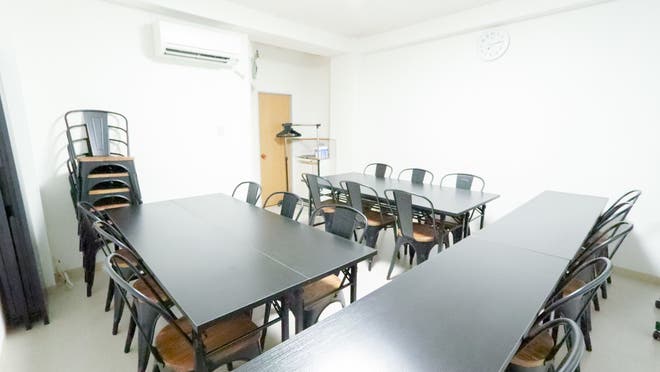 【池袋駅1b出口41秒!24名】大型ディスプレイ・ホワイトボード・高速WiFi全て無料!土足可!ふれあい貸し会議室 池袋No57の写真5