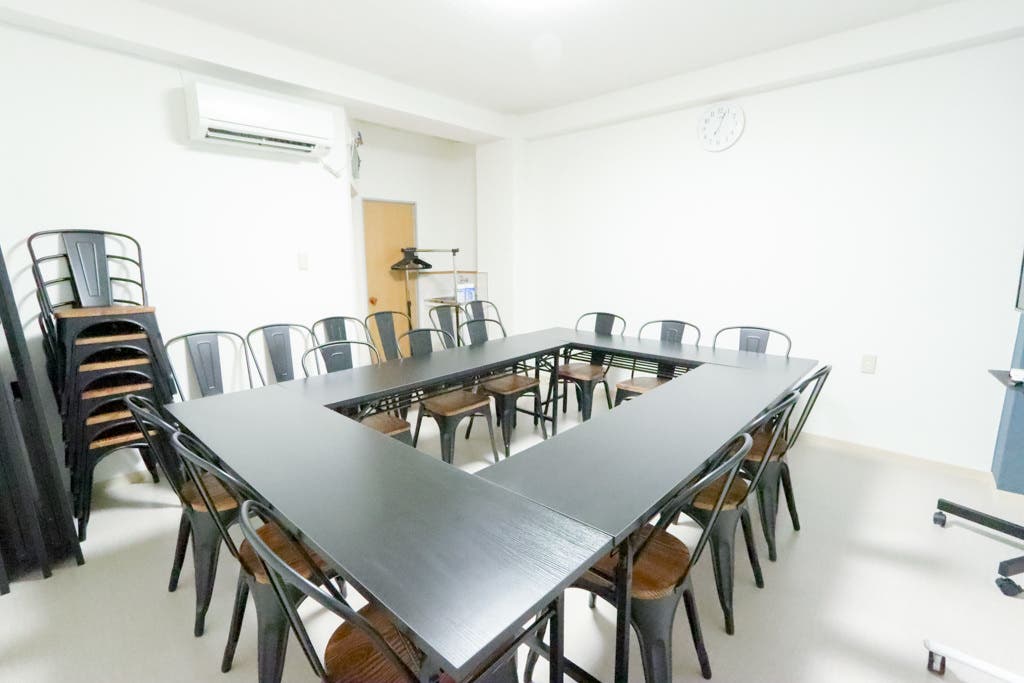 【池袋駅1b出口41秒！24名】大型ディスプレイ・ホワイトボード・高速WiFi全て無料！土足可！ふれあい貸し会議室 池袋No57の写真10