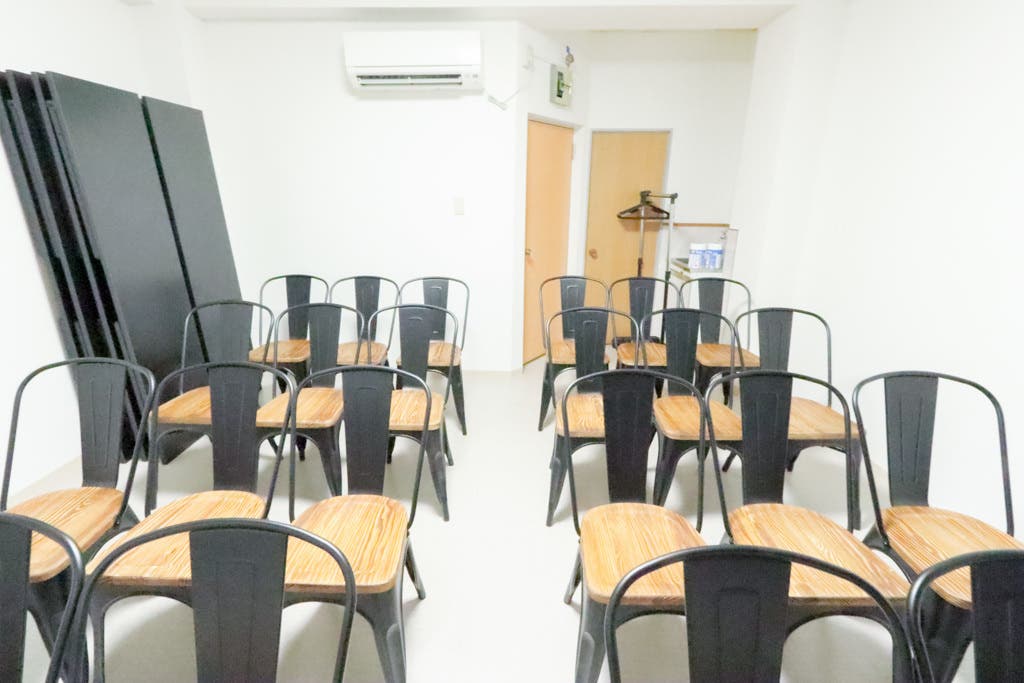 【池袋駅1b出口41秒！24名】大型ディスプレイ・ホワイトボード・高速WiFi全て無料！土足可！ふれあい貸し会議室 池袋No57の写真12