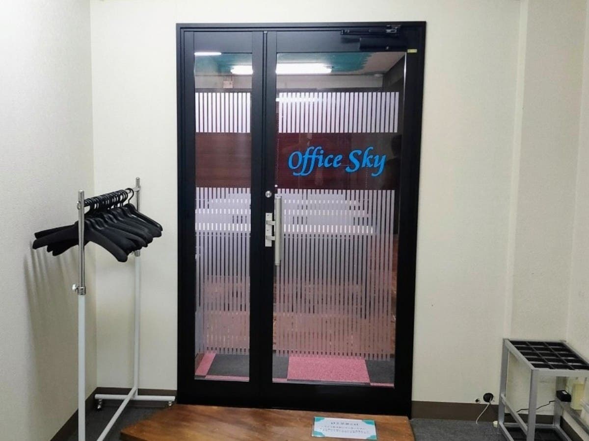 心斎橋駅から徒歩８分。週末長時間50%オフ！！【wifi、鏡、モニター、ホワイトボード、整体ベッド2台、ヨガマット】の写真9