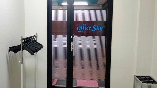 心斎橋駅から徒歩8分。週末長時間50%オフ!!【wifi、鏡、モニター、ホワイトボード、整体ベッド2台、ヨガマット】の写真9